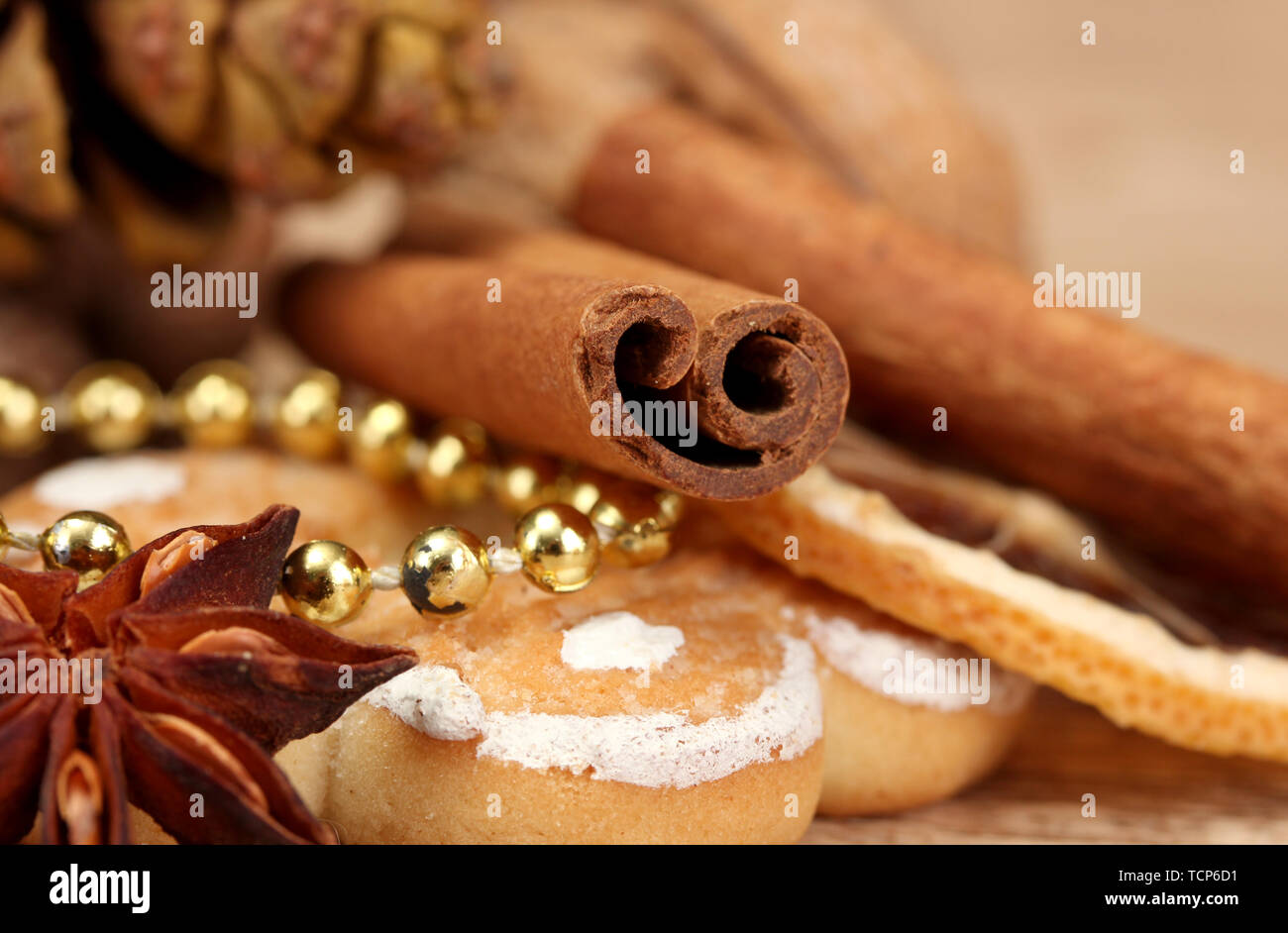 beautiful christmas background with spices Stock Photo - Alamy