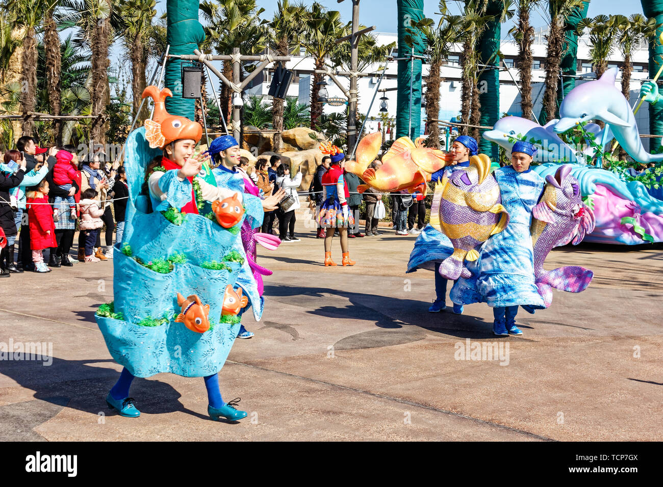 Shanghai Haichang Ocean Park float parade Stock Photo - Alamy