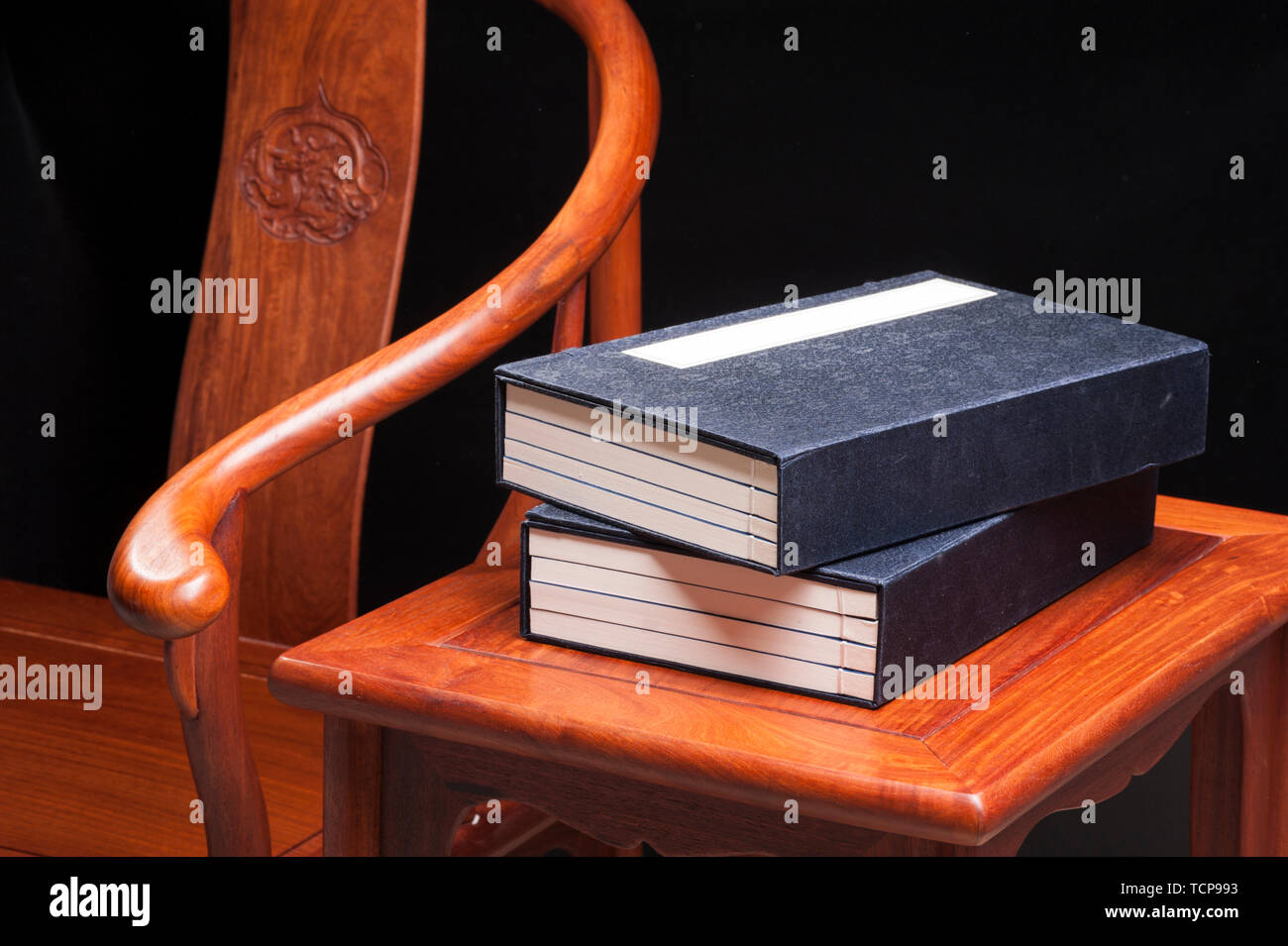 Rice paper books hi-res stock photography and images - Alamy
