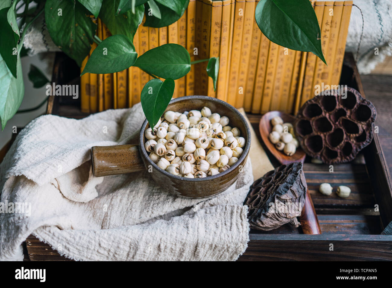 Traditional Chinese cuisine: Lianzi Stock Photo - Alamy