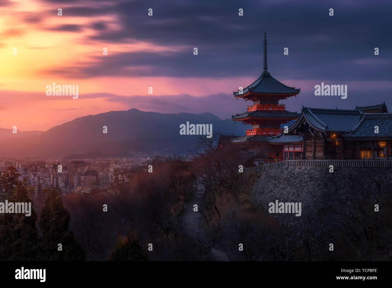 Sunset scenery of Qingshui Temple in Kyoto, Japan Stock Photo - Alamy