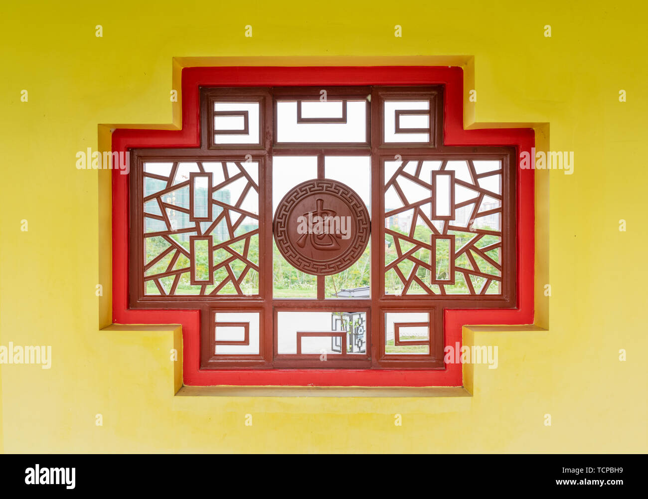 Square chinese window pattern vector hi-res stock photography and ...