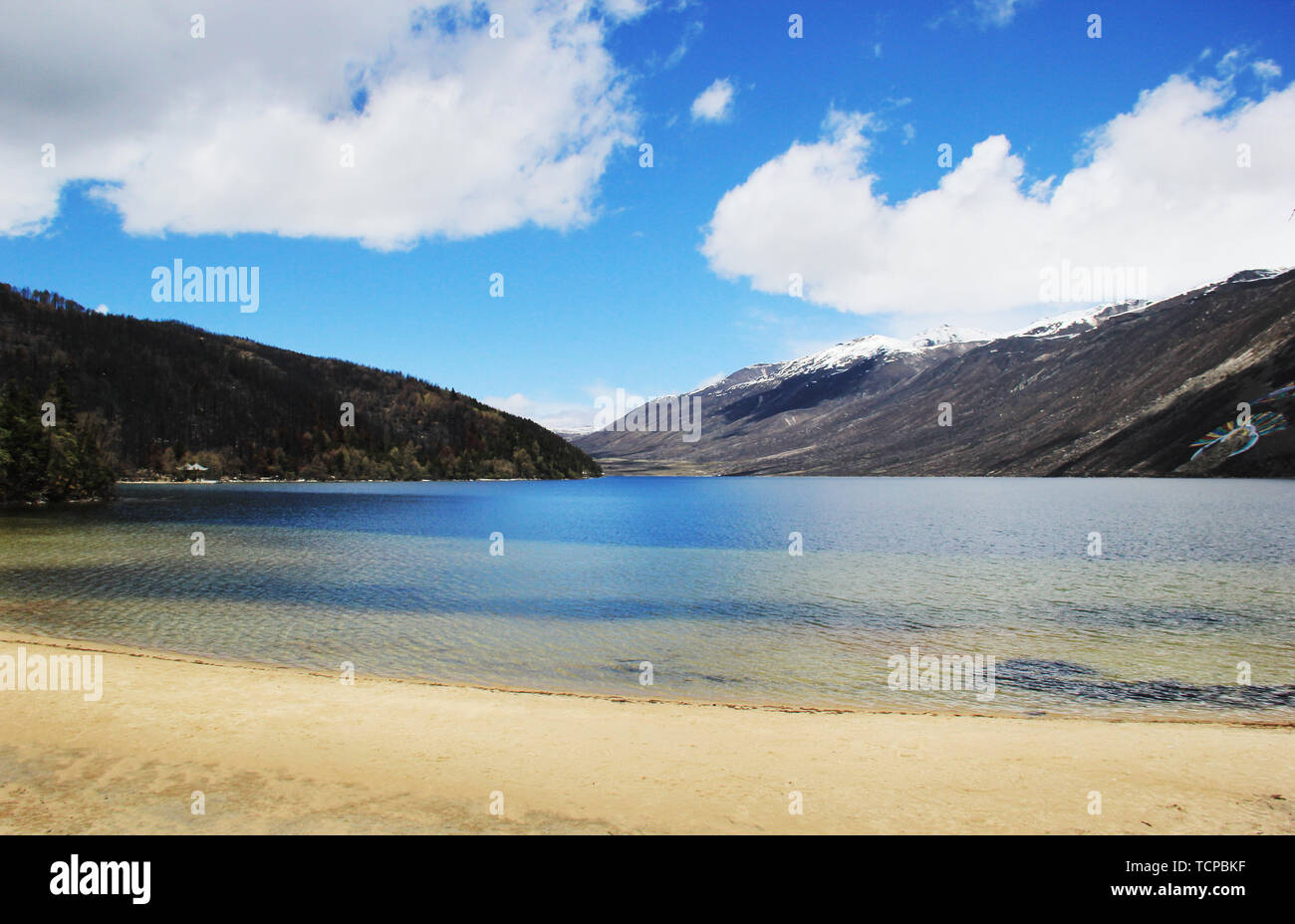 Sichuan tourism kangding tourism hi-res stock photography and images ...