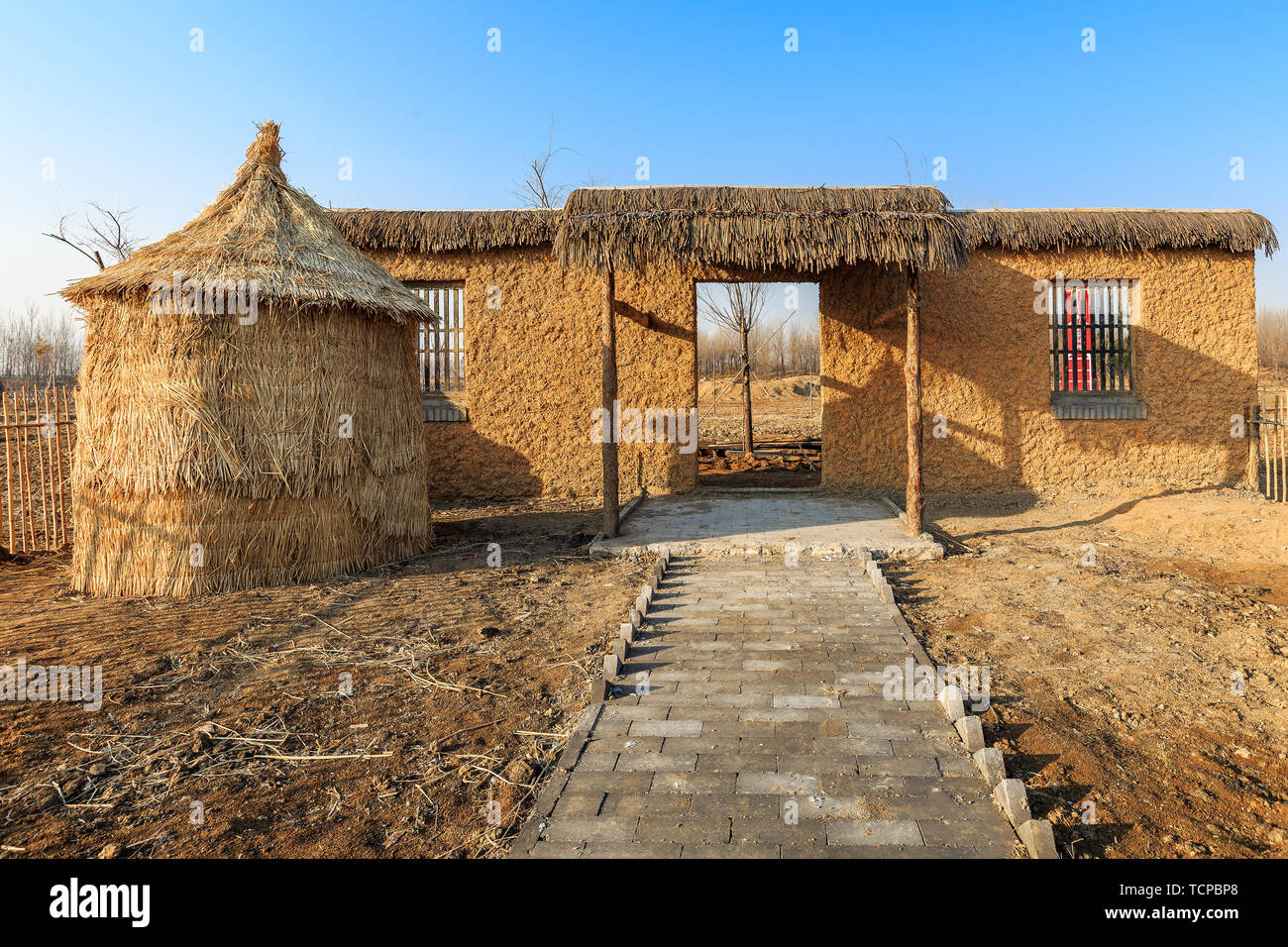 Brick and mud house china hi-res stock photography and images - Alamy