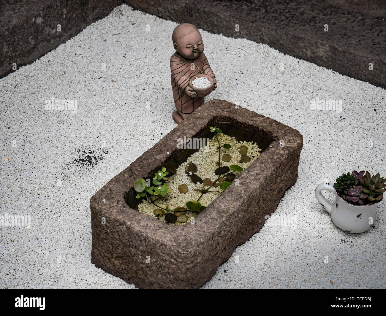 Little stone mortar Stock Photo - Alamy