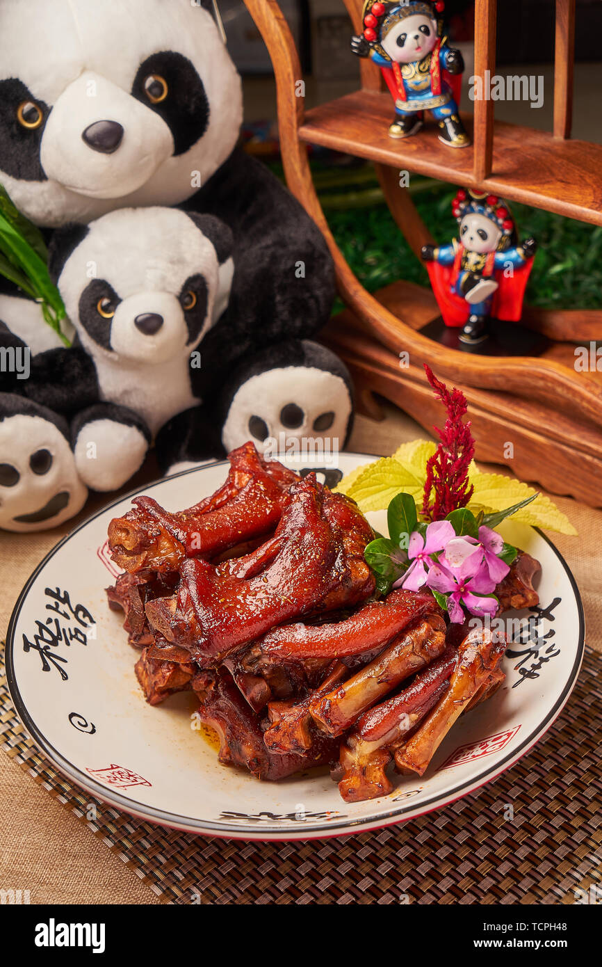 Pigs hand hi-res stock photography and images - Alamy