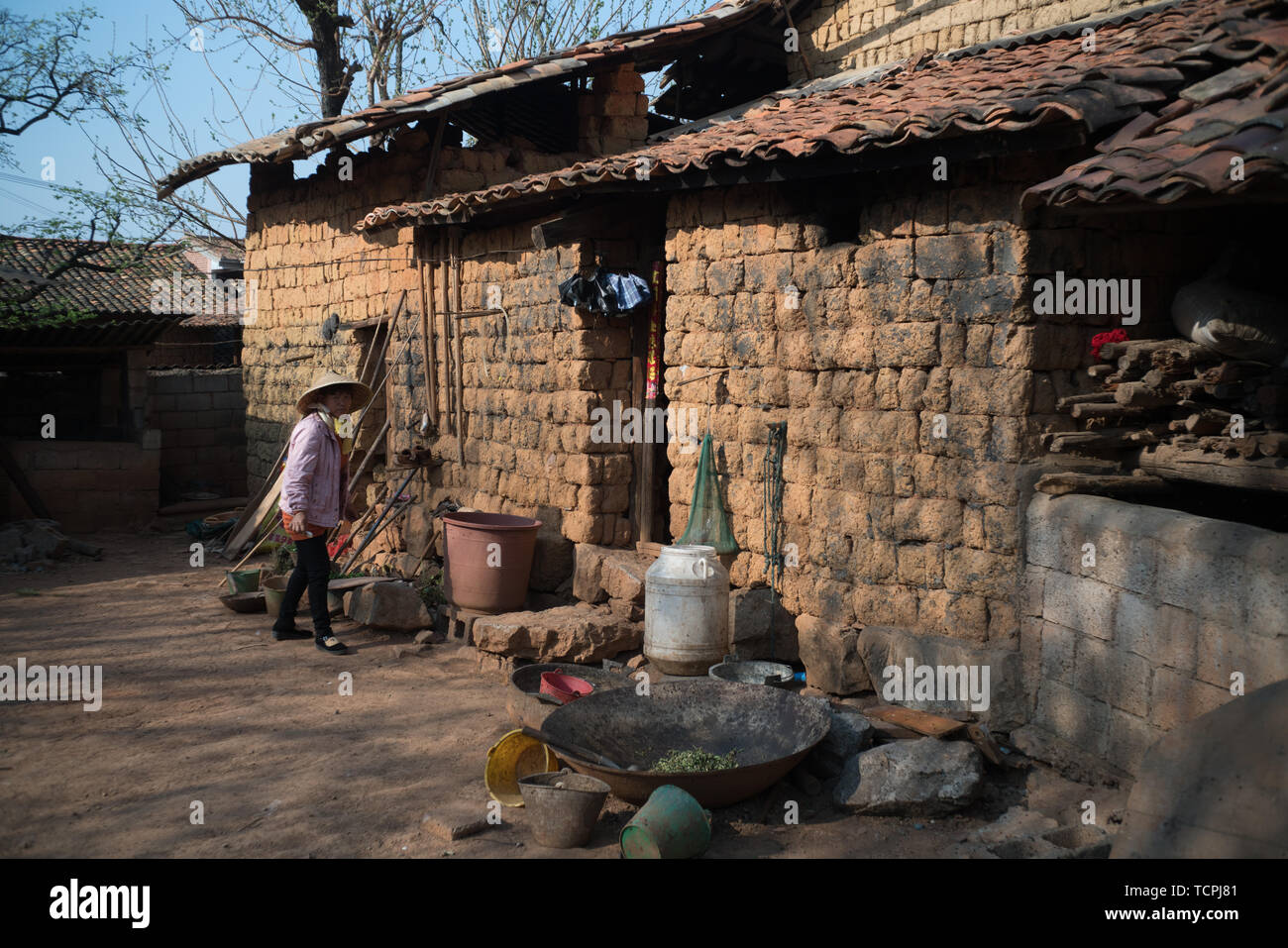 Old house street Stock Photo - Alamy