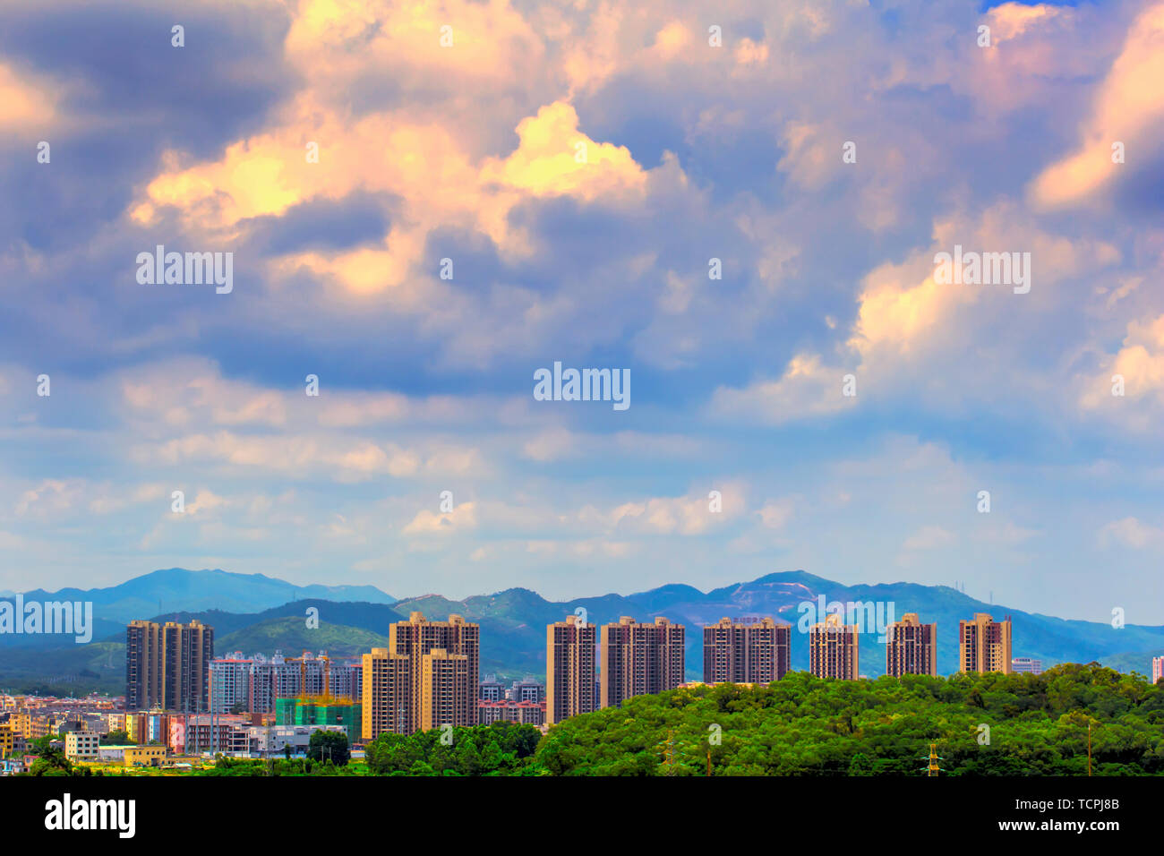 City appearance and countryside hi-res stock photography and images - Alamy