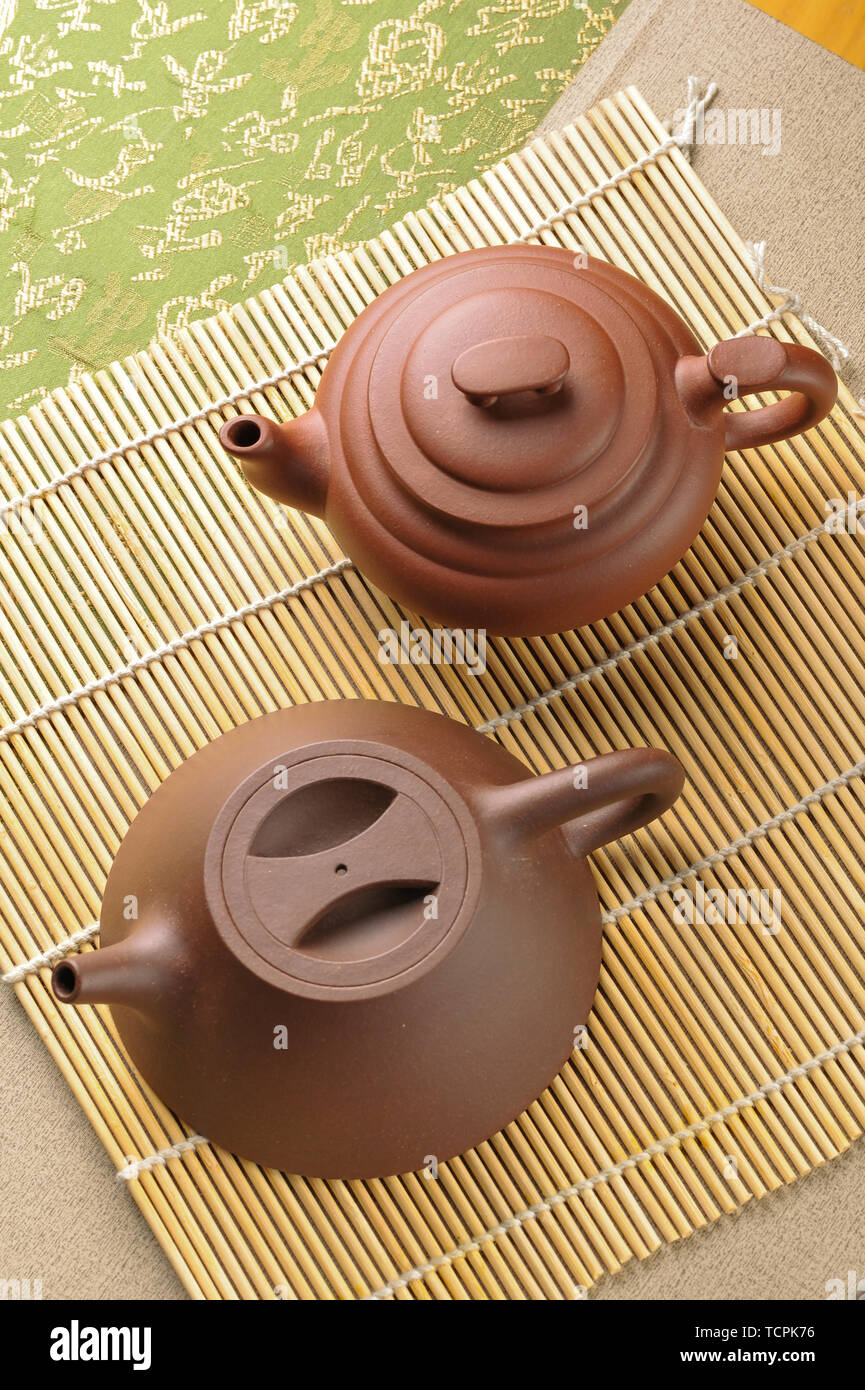 purple clay pot Stock Photo - Alamy