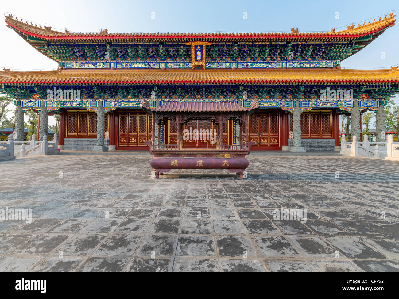 Dacheng Hall of Confucius Temple, Suixi County, Guangdong Province ...