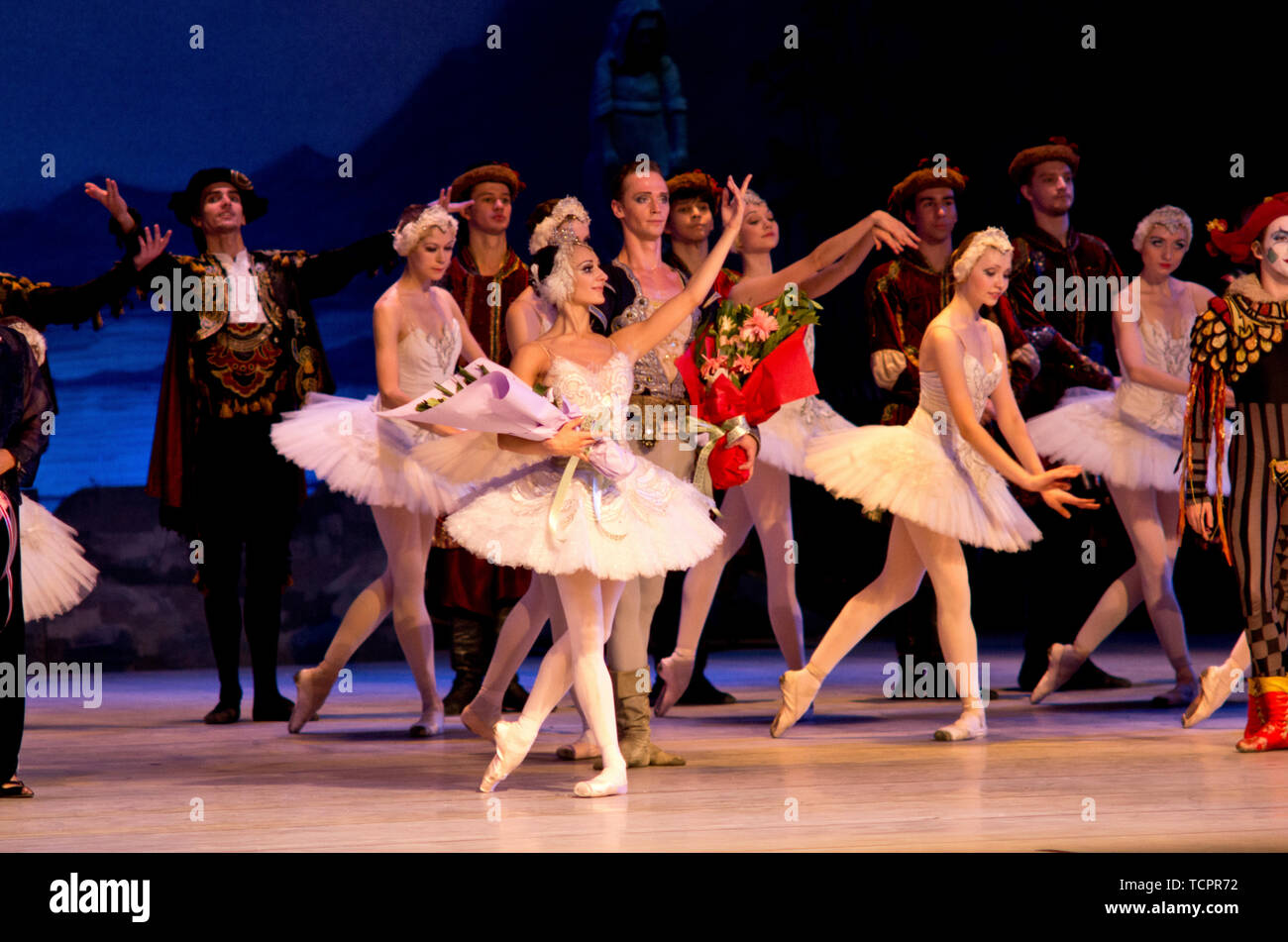 Dancer stills hi-res stock photography and images - Alamy