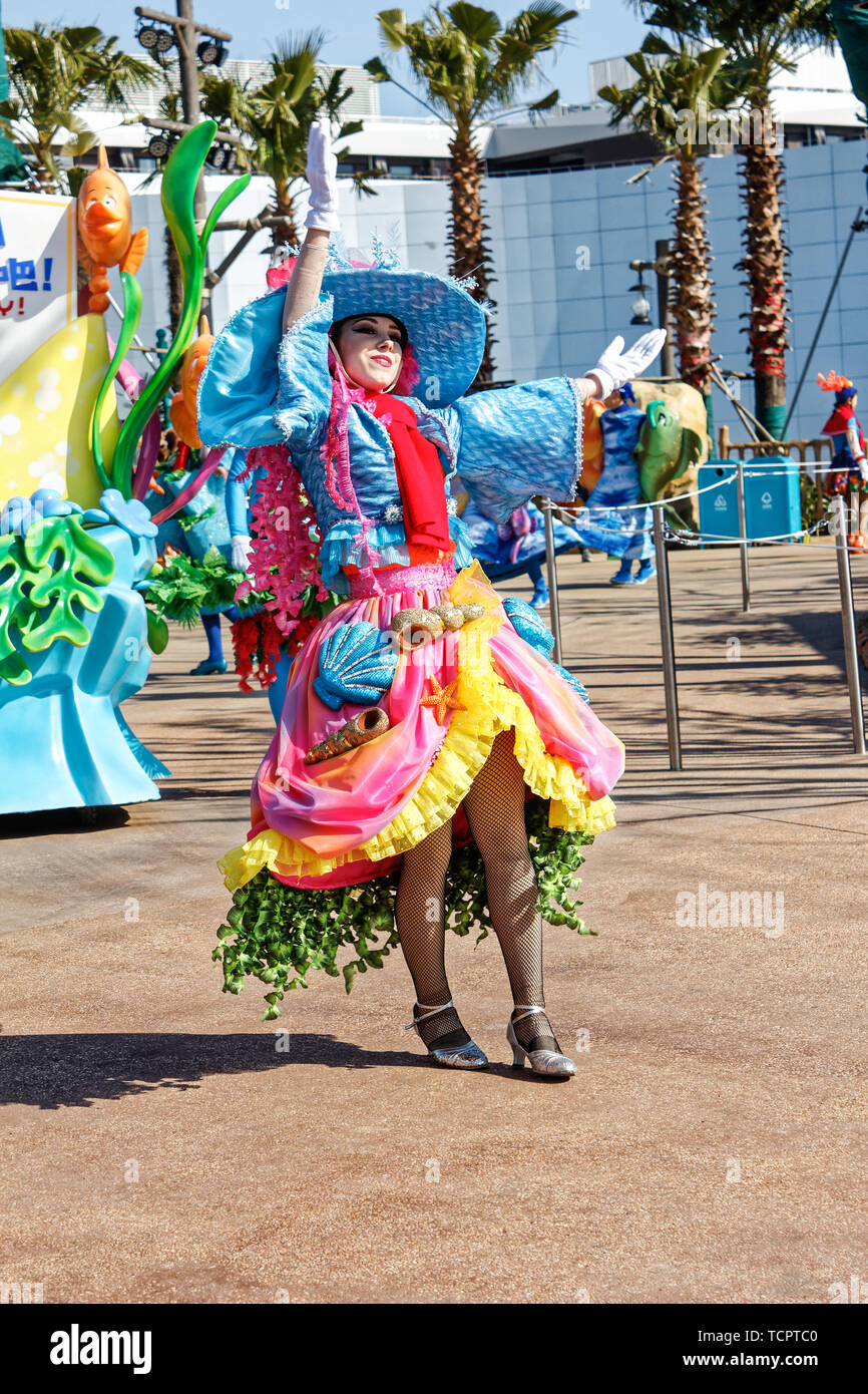 Shanghai Haichang Ocean Park float parade Stock Photo - Alamy