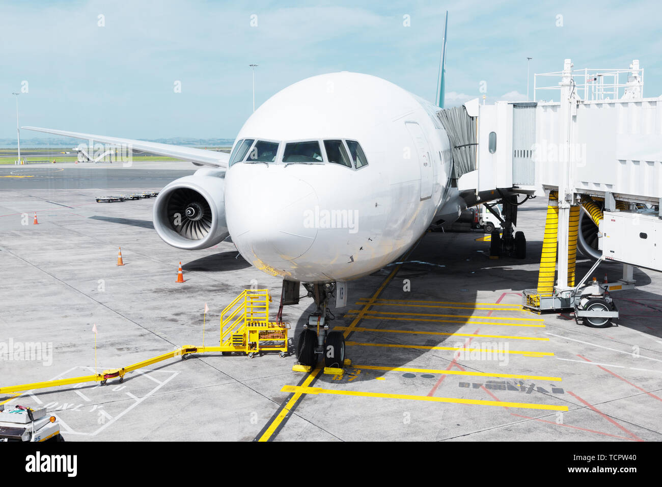 Airplane apron hi-res stock photography and images - Alamy
