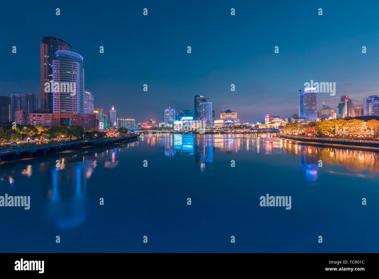 China known as the bund hi-res stock photography and images - Alamy