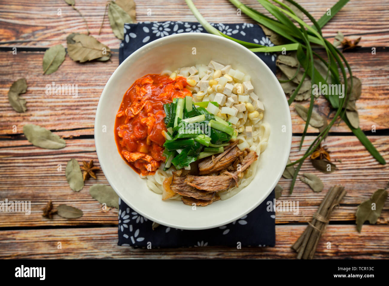 Dry mixing noodles Stock Photo - Alamy