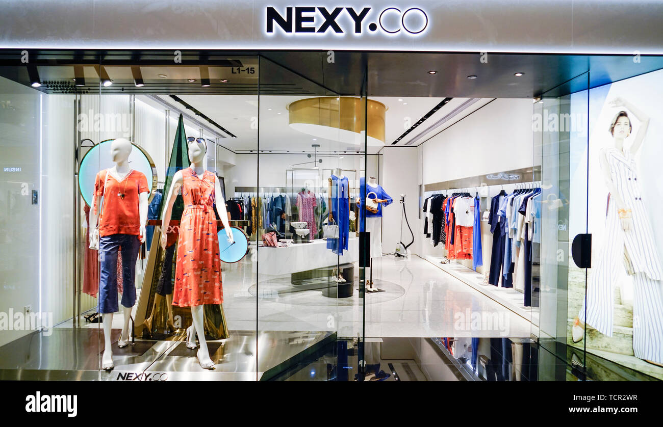 Clothing industries hi-res stock photography and images - Alamy