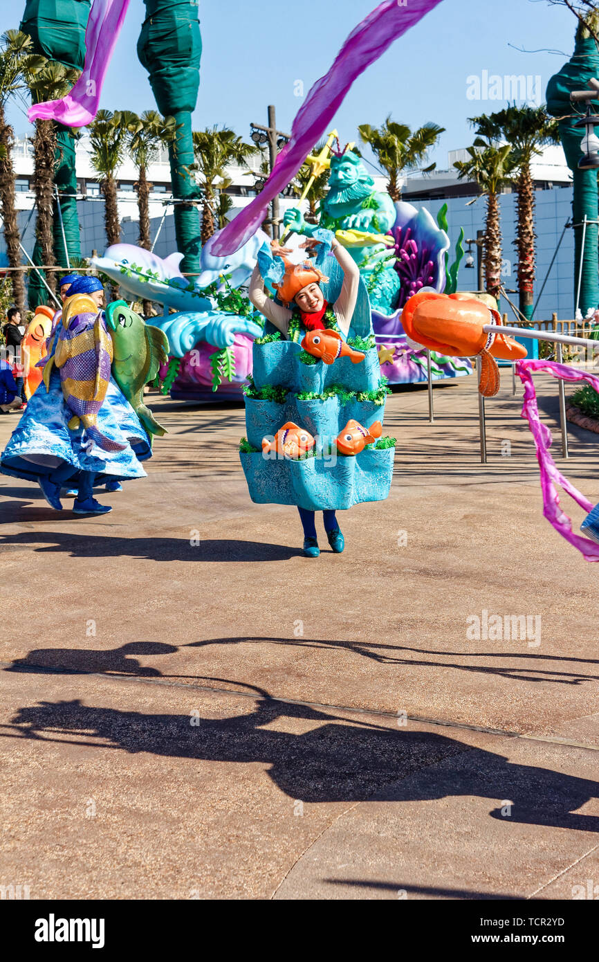 Shanghai Haichang Ocean Park float parade Stock Photo - Alamy