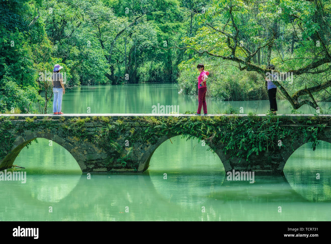 Seven hole bridge hi-res stock photography and images - Alamy
