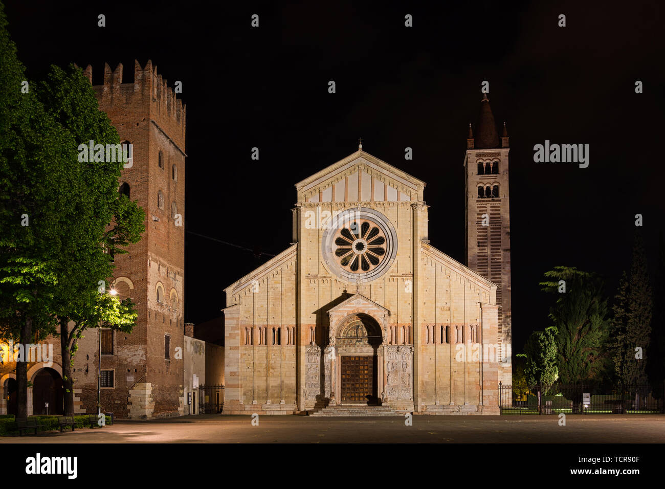 Bishop san zeno hi-res stock photography and images - Alamy
