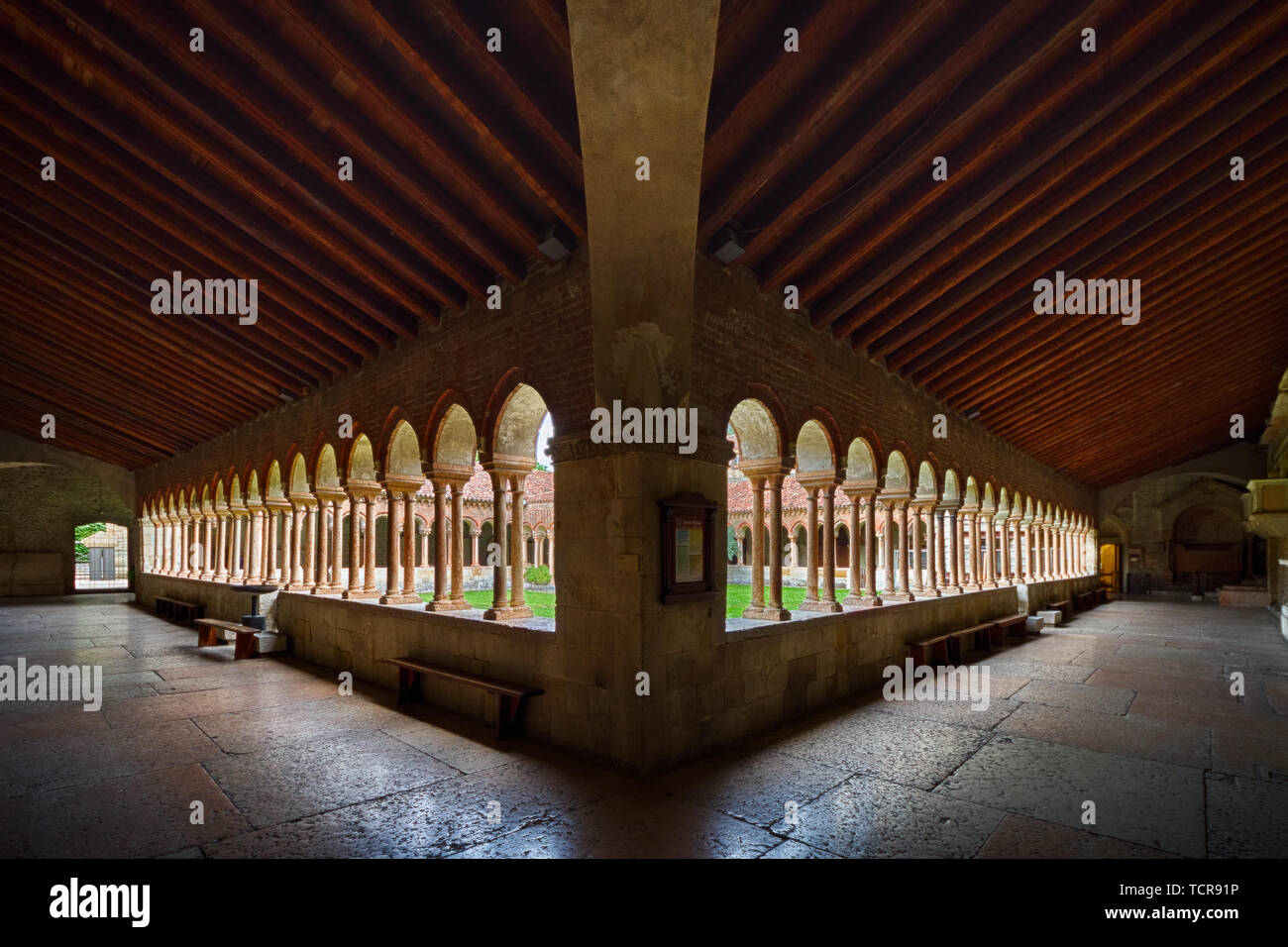 Landmark christian basilica hi-res stock photography and images - Alamy