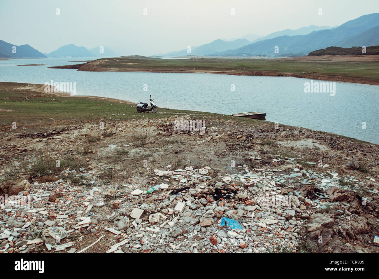 Dried reservoir hi-res stock photography and images - Alamy