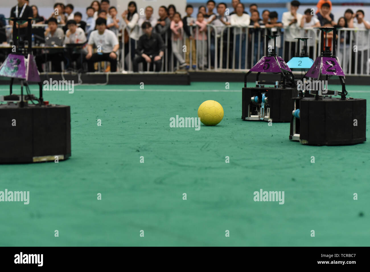 World cup robot football hi-res stock photography and images - Alamy