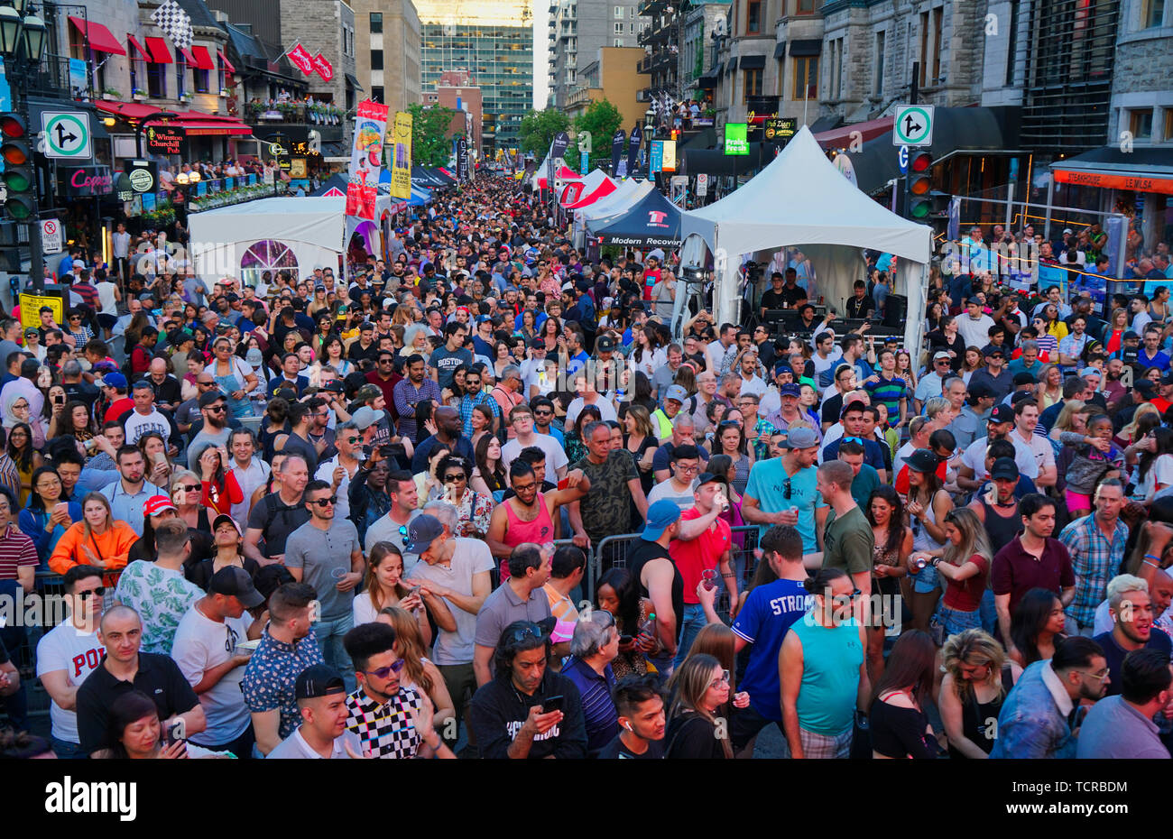 Crescent street in montreal hi-res stock photography and images - Alamy