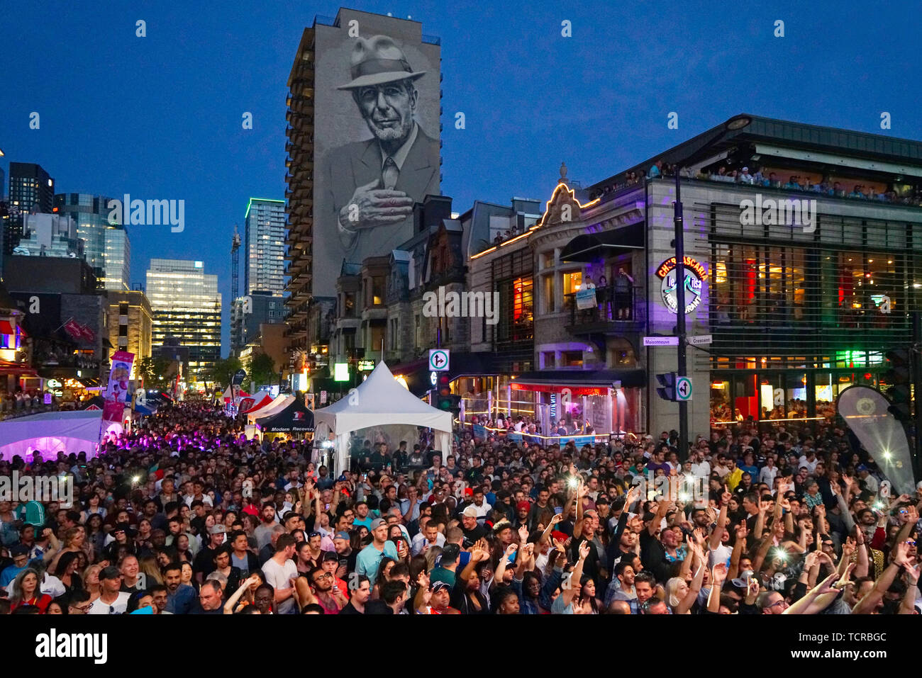 Crescent street in montreal hi-res stock photography and images - Alamy