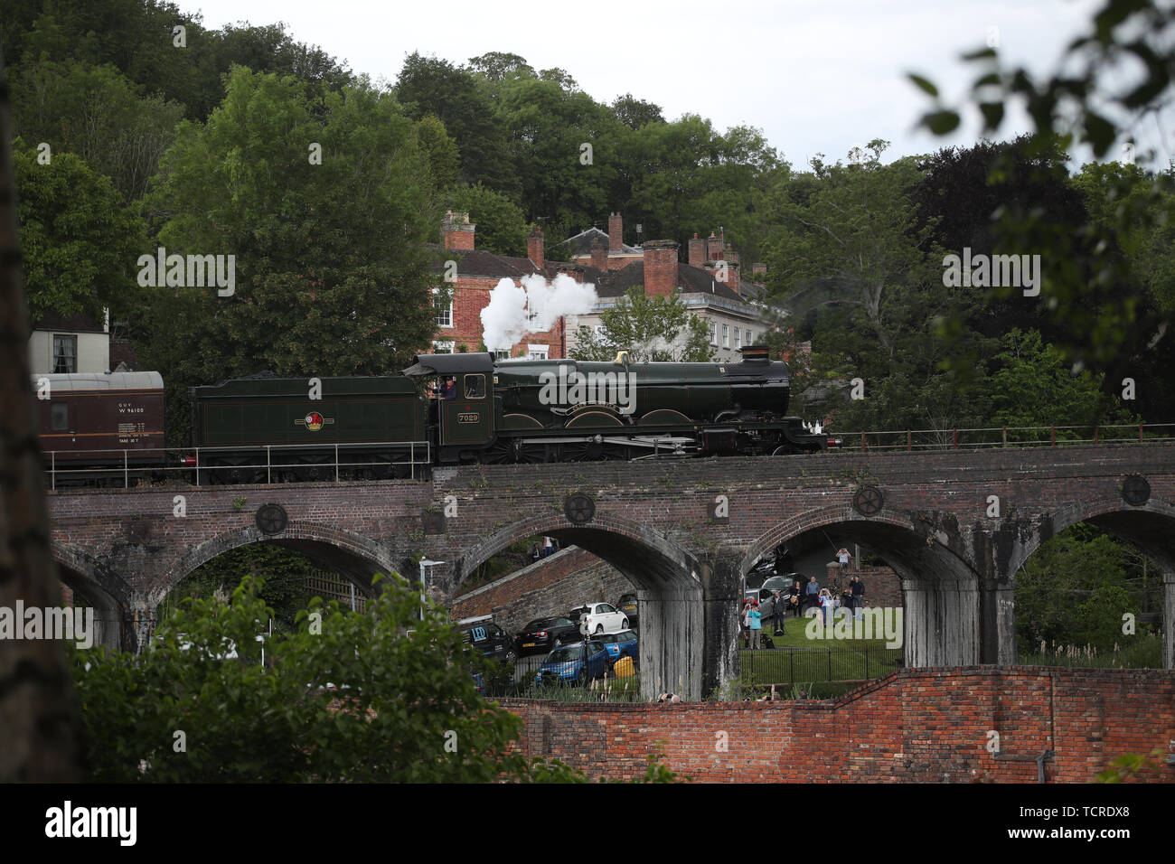 The castle class steam locomotive 7029 clun castle coalbrookdale hi-res ...
