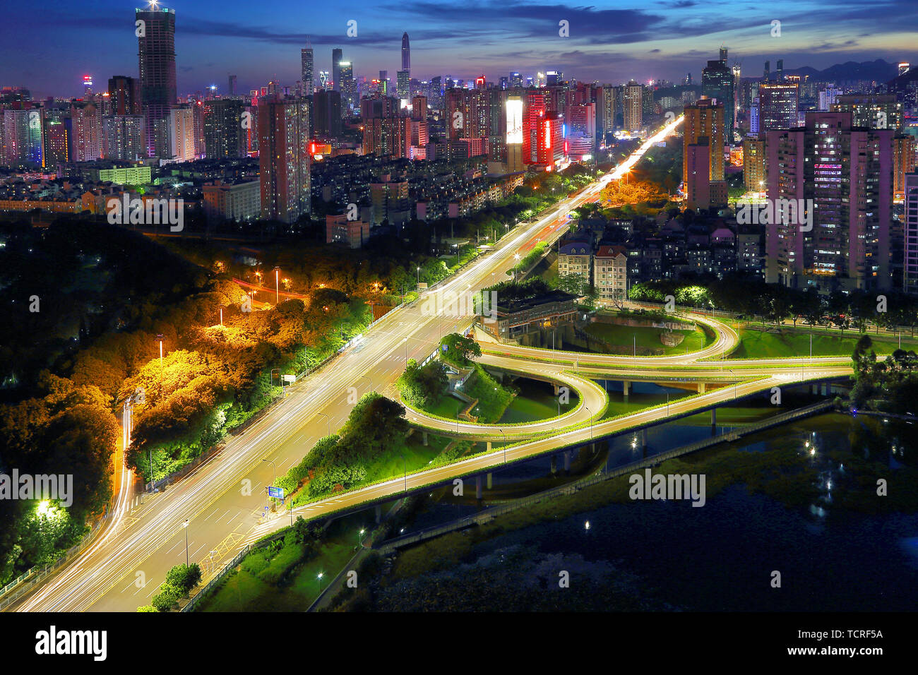 Luohu city hi-res stock photography and images - Alamy