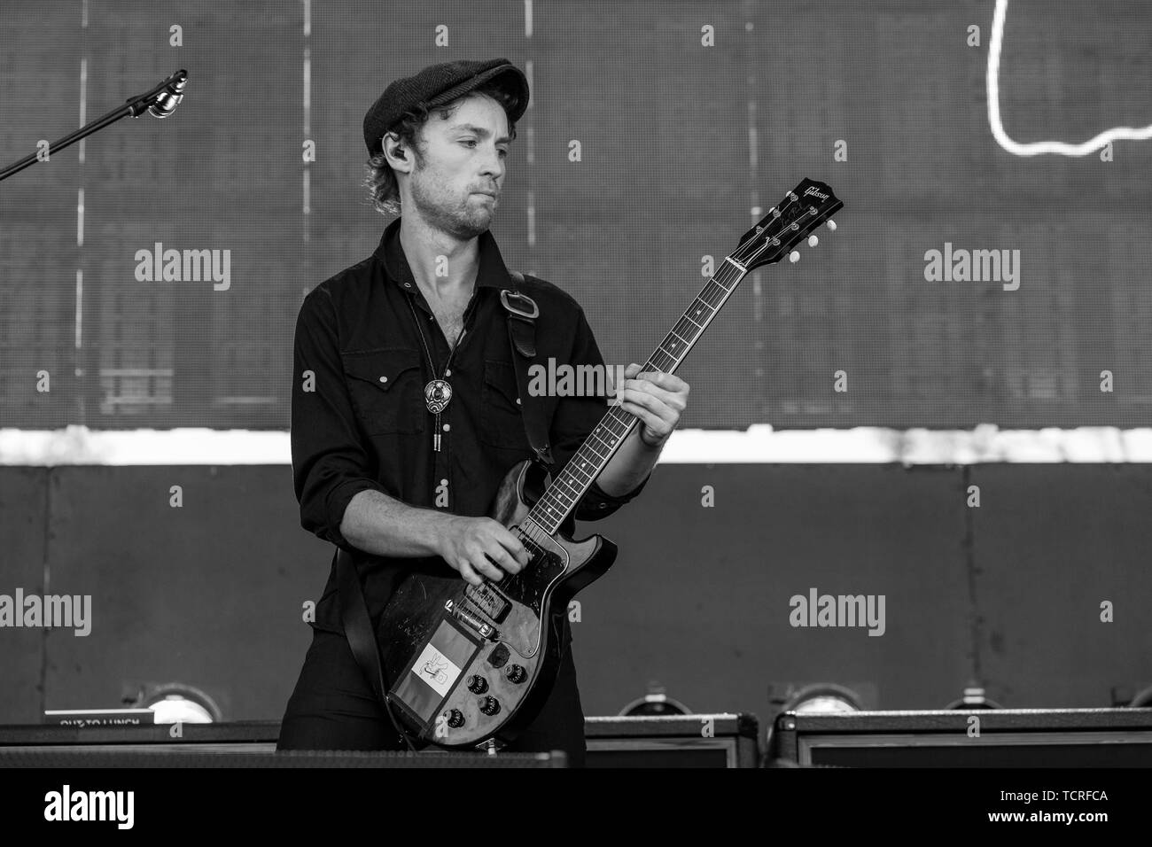 Jonathan bond Black and White Stock Photos & Images - Alamy