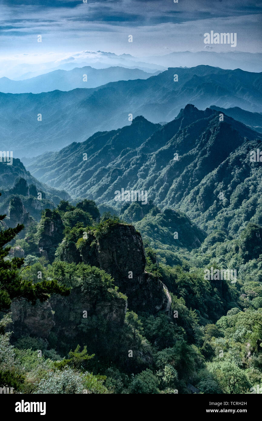 Old boundary ridge hi-res stock photography and images - Alamy