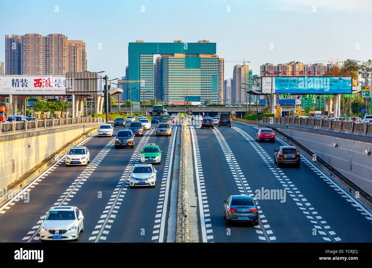 The city is open Stock Photo - Alamy