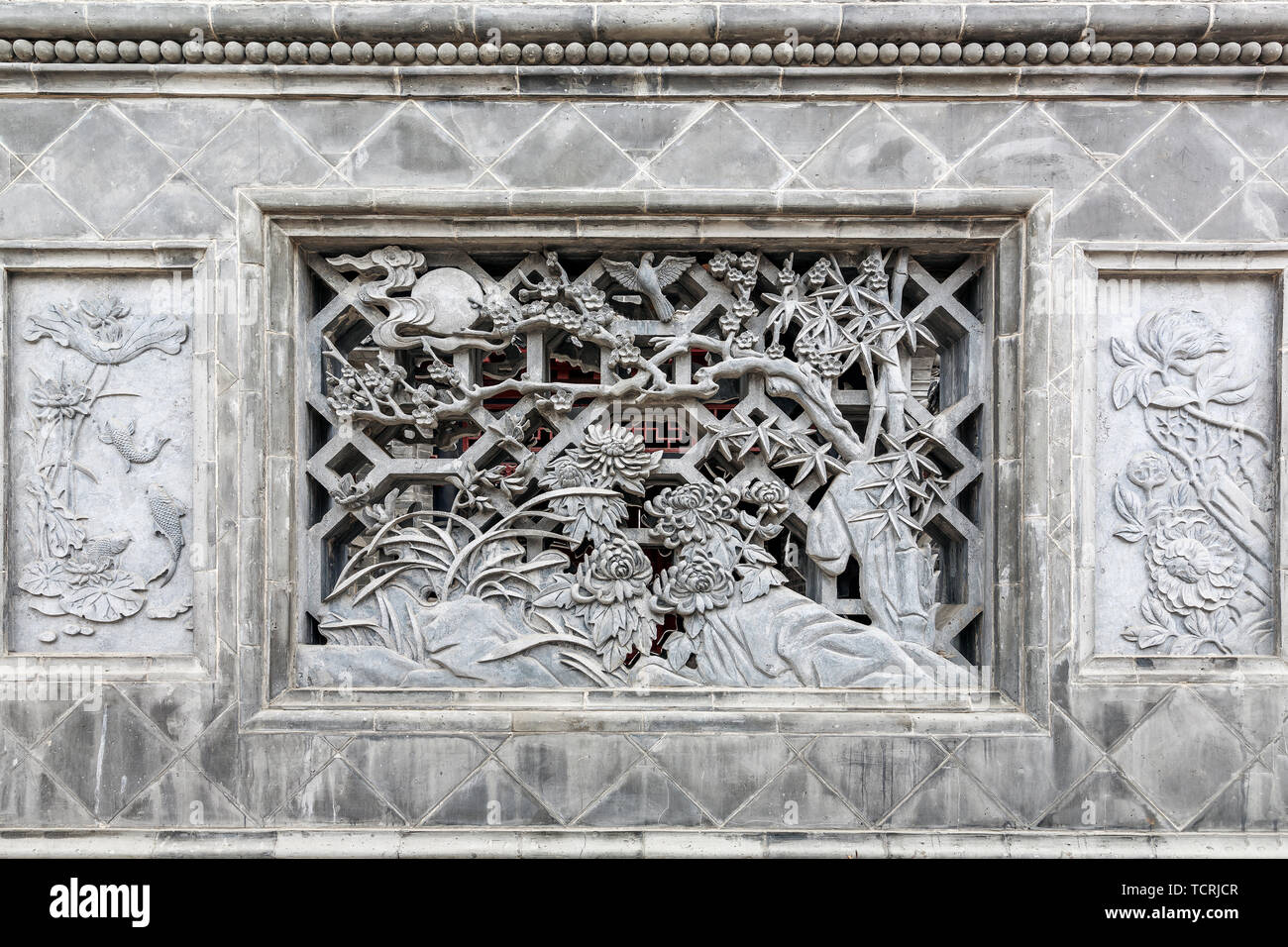 Hollowed out stone hi-res stock photography and images - Alamy