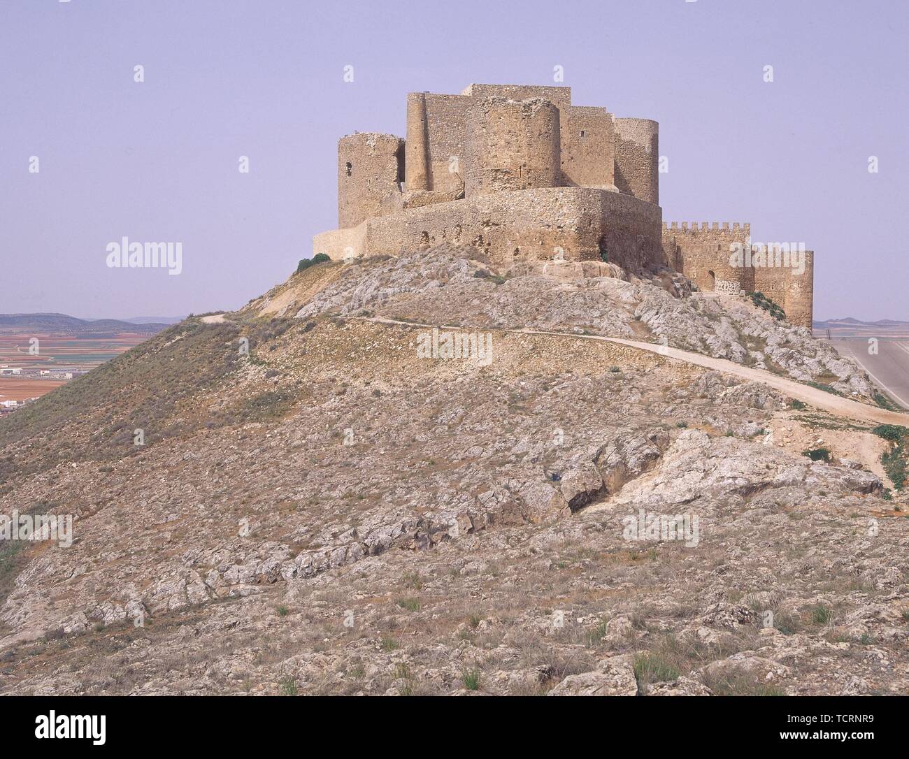 CASTILLO MEDIEVAL AMURALLADO. Location: CASTILLO. CONSUEGRA. Toledo ...
