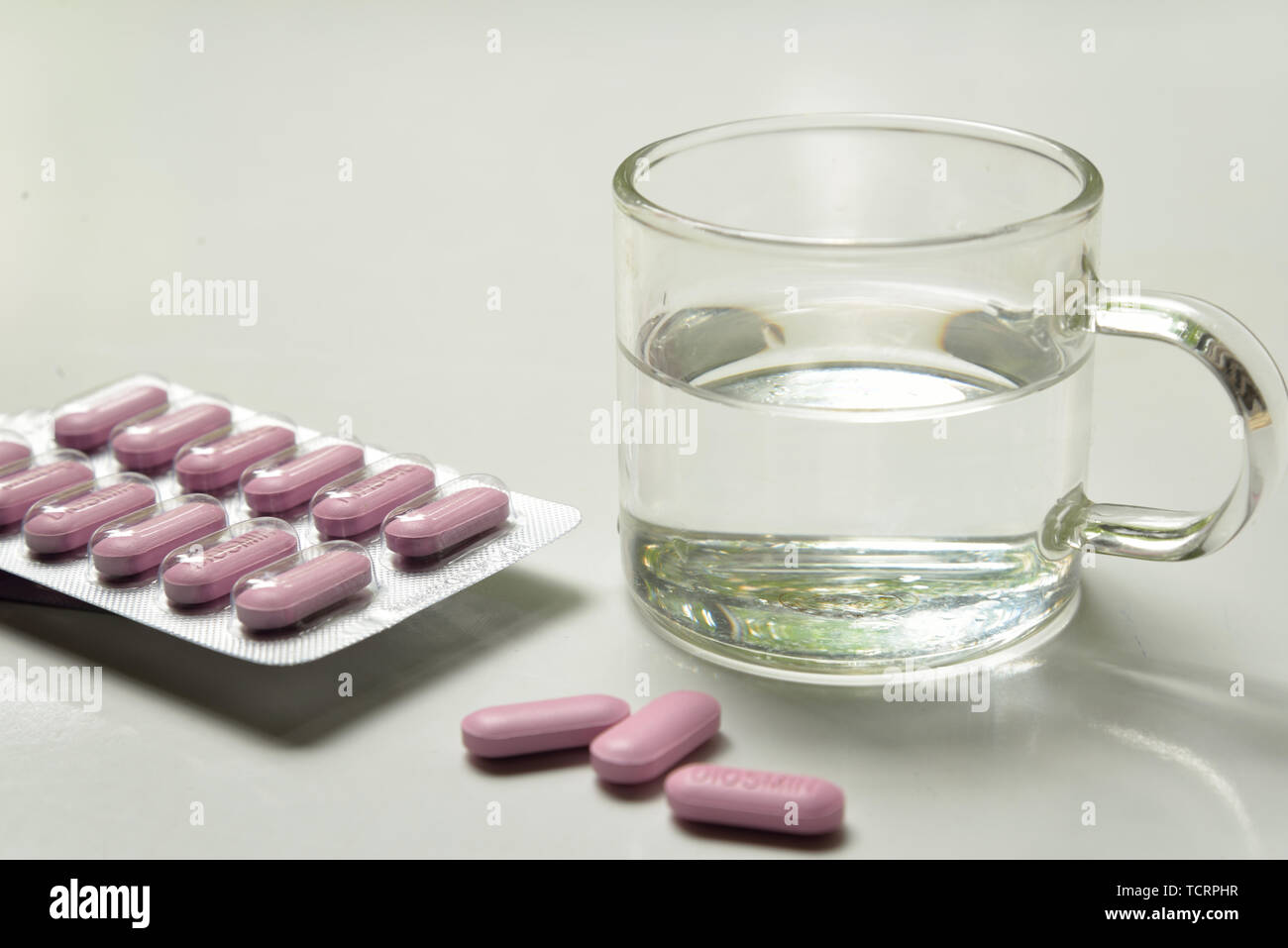 Otc medicines hi-res stock photography and images - Alamy