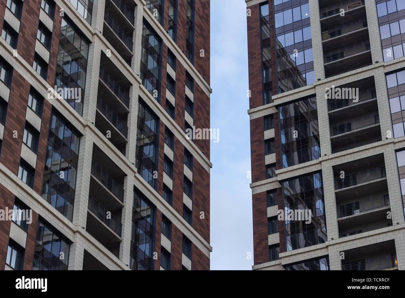 Transition between buildings hi-res stock photography and images - Alamy