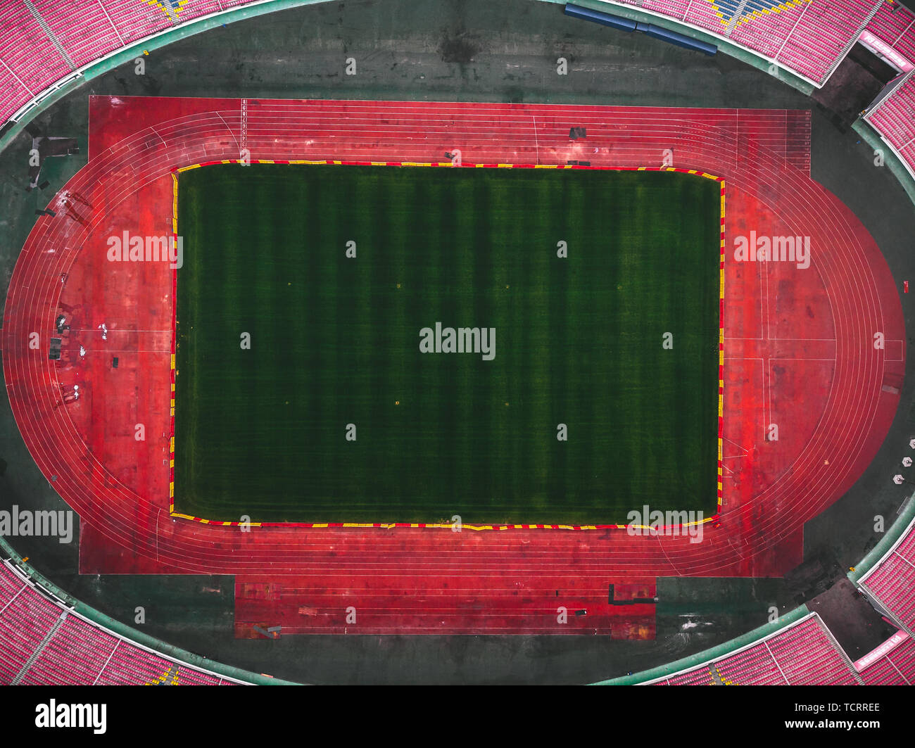 (elliptical or ellipse ) stadium hi-res stock photography and images ...