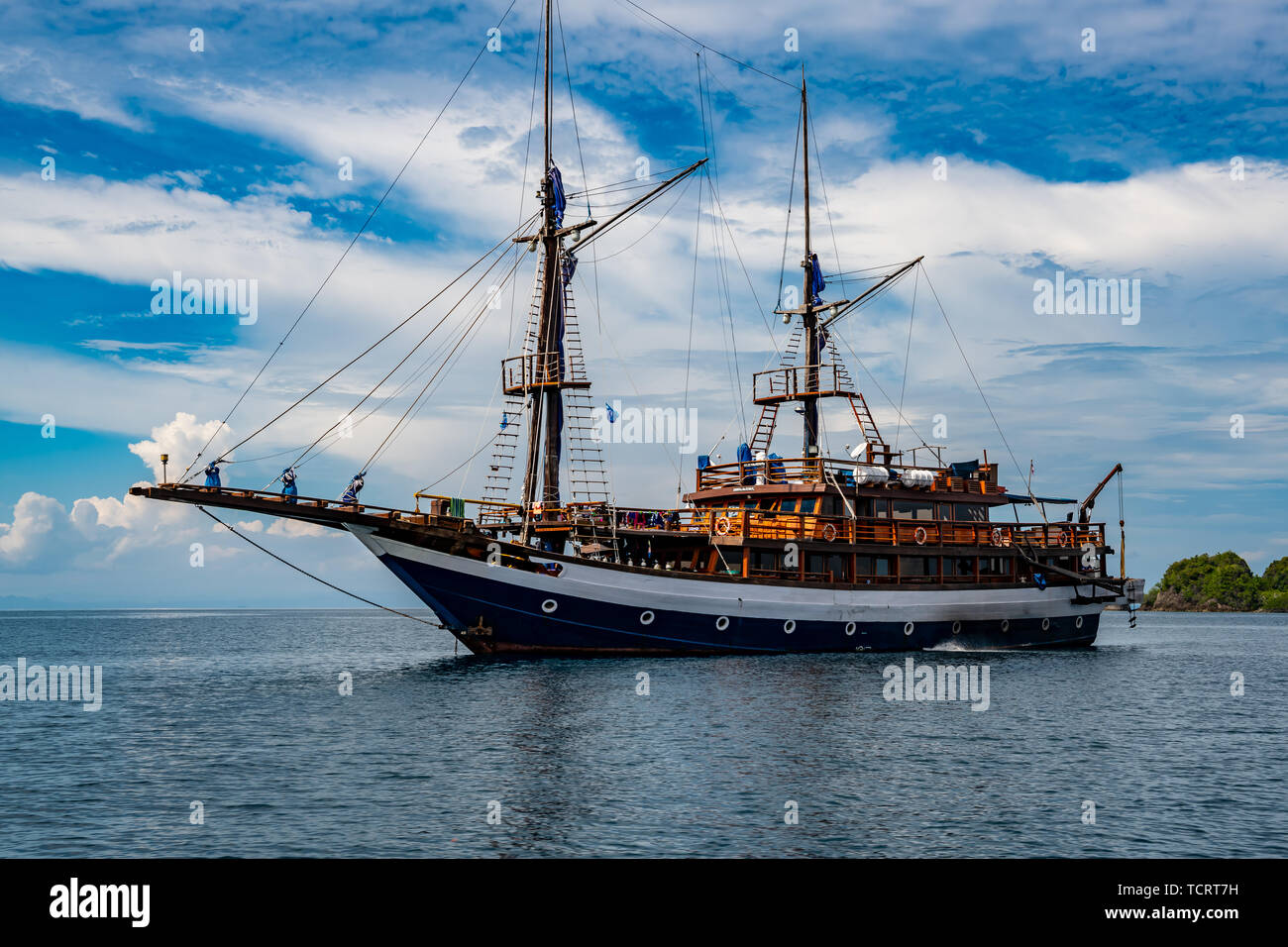 Raja ampat islands and boat hi-res stock photography and images - Alamy
