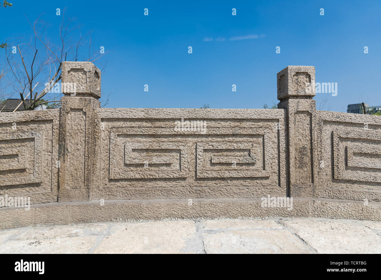 Stone arch bridge in ancient China Stock Photo - Alamy