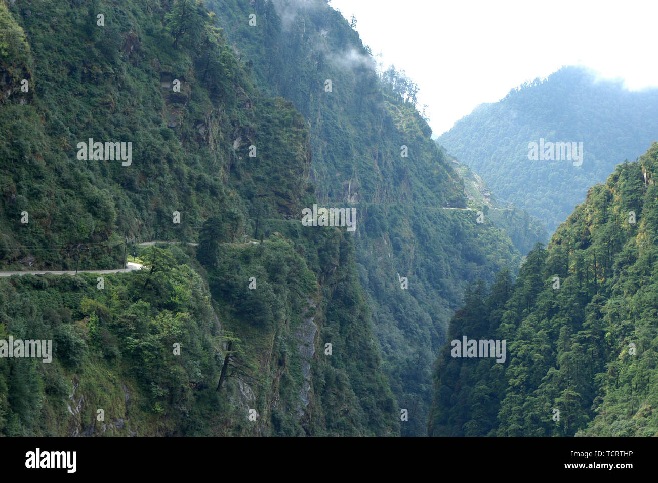 A steep road on a cliff Stock Photo - Alamy