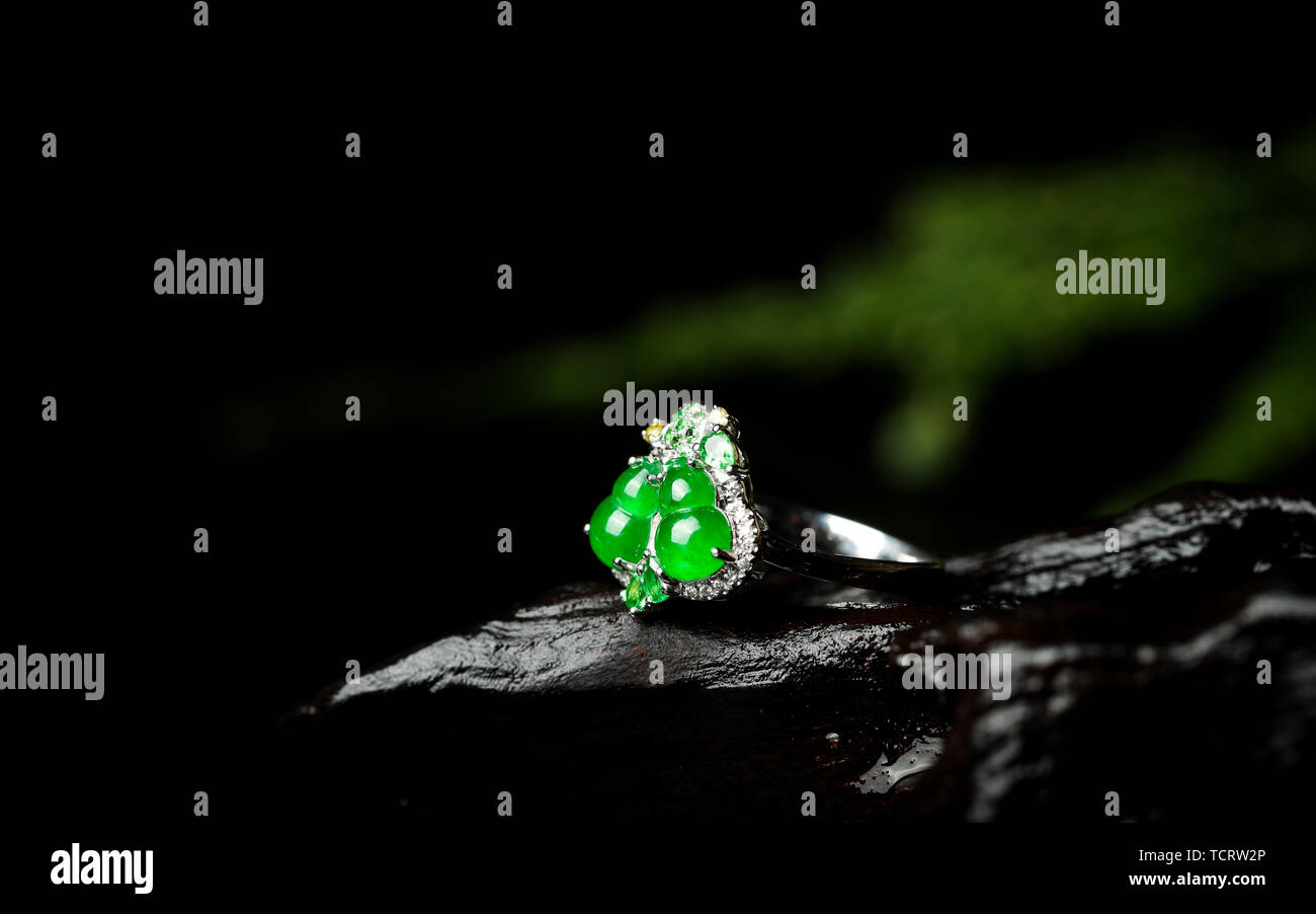 The emerald ring Stock Photo - Alamy