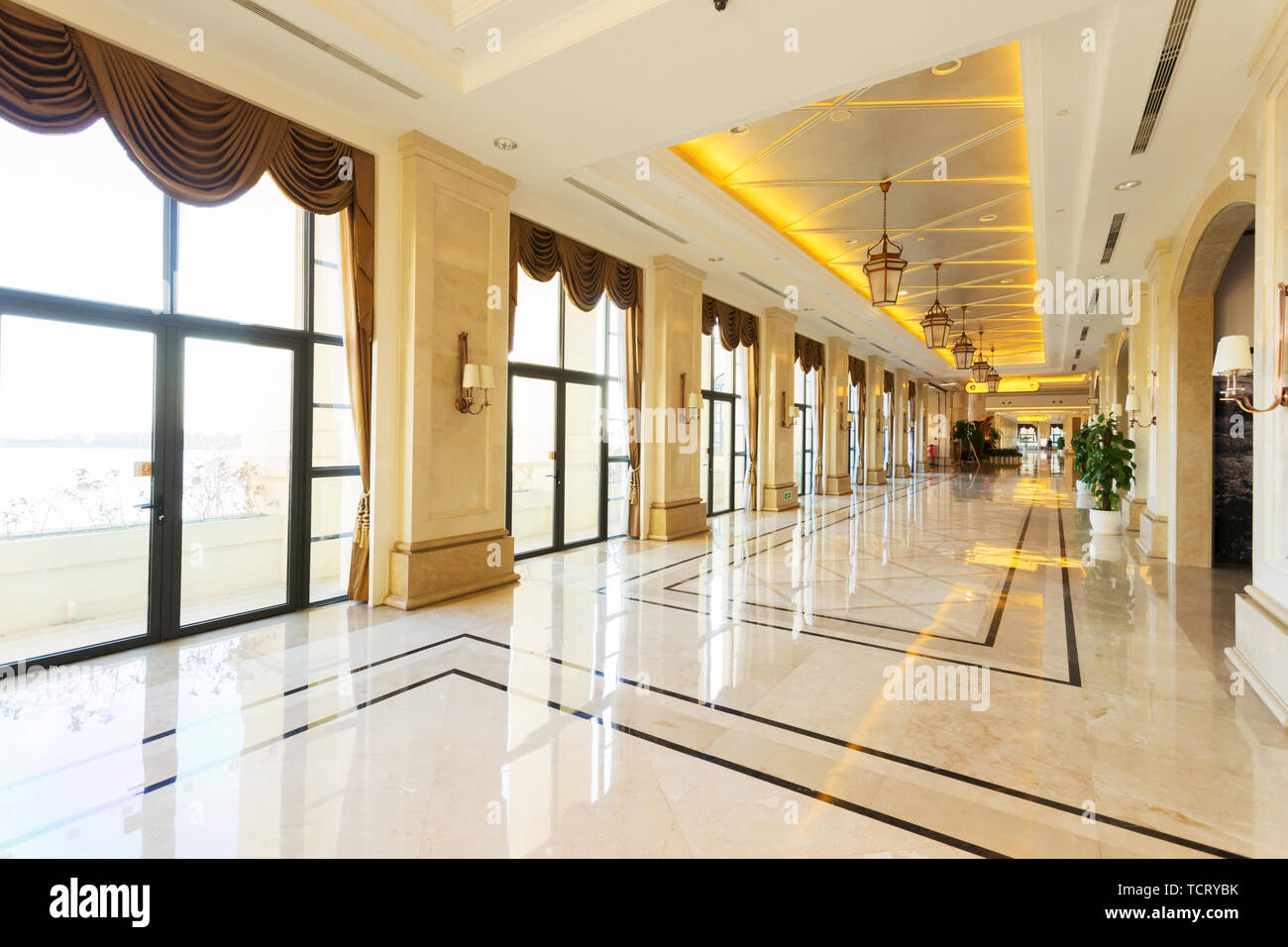 Windows and front hall tourist corridors hi-res stock photography and ...