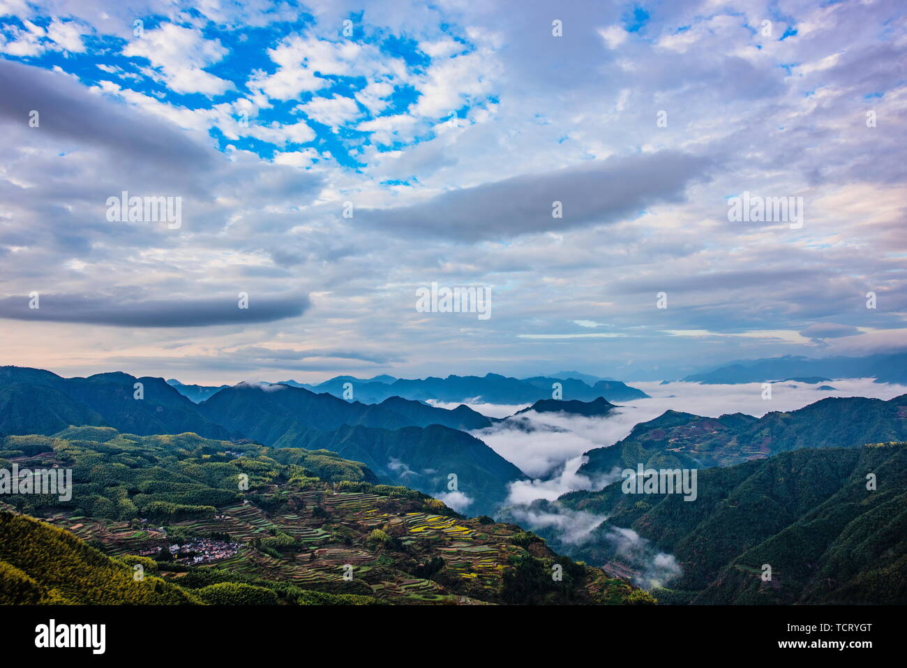Southern sharp rock clouds Stock Photo - Alamy