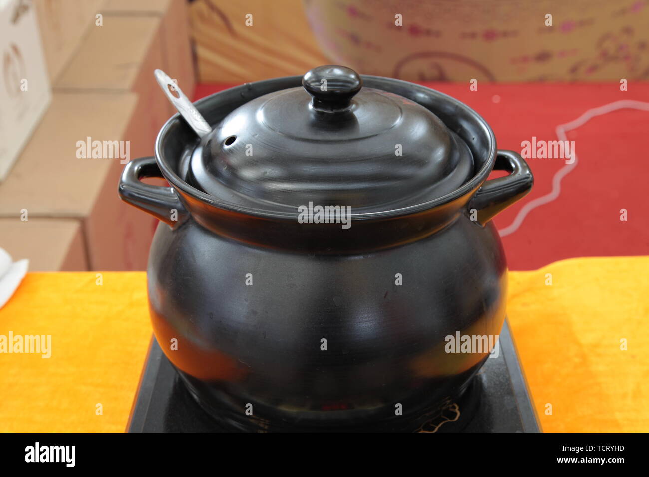 Chinese tea pots hi-res stock photography and images - Alamy