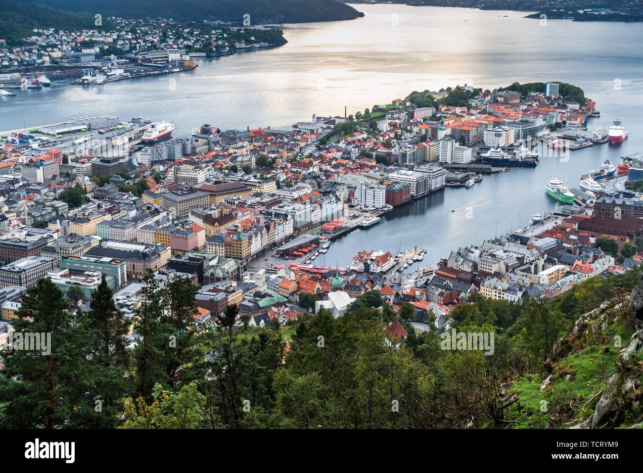 Floibanen funicular railway bergen hi-res stock photography and images ...