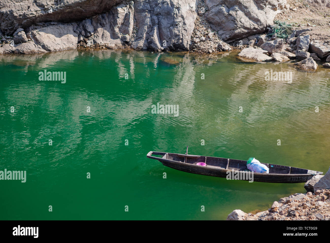 Rocks and wooden bays hi-res stock photography and images - Alamy