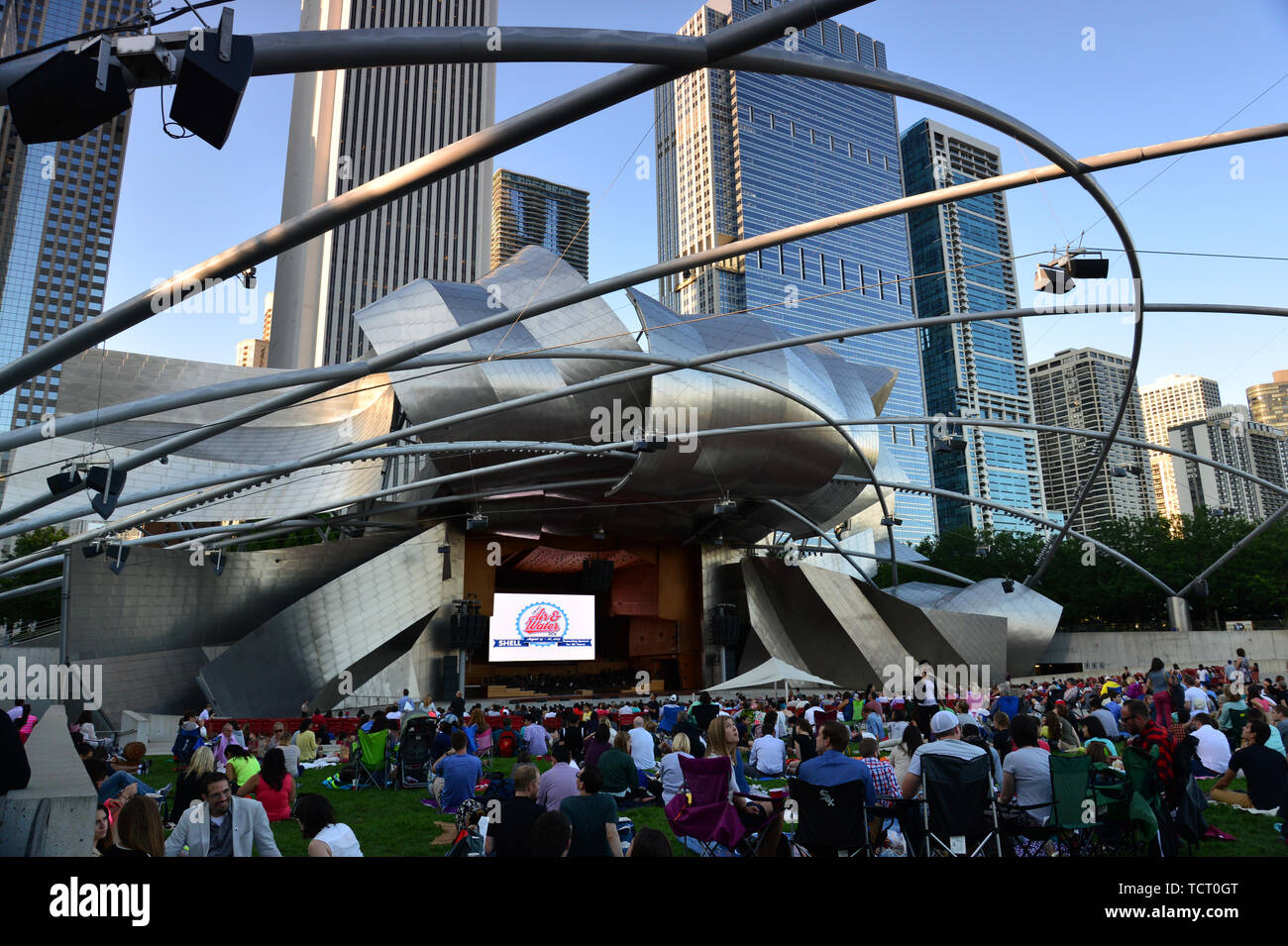 Open air concert hall hi-res stock photography and images - Alamy