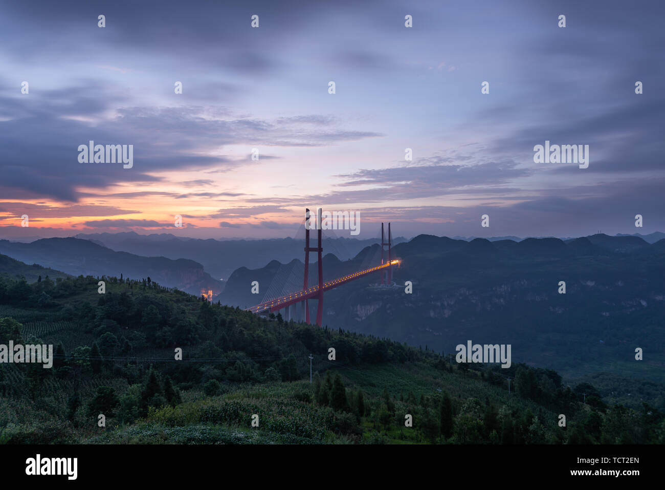 Sunrise view of Duck Chi River Bridge in Guizhou Stock Photo - Alamy