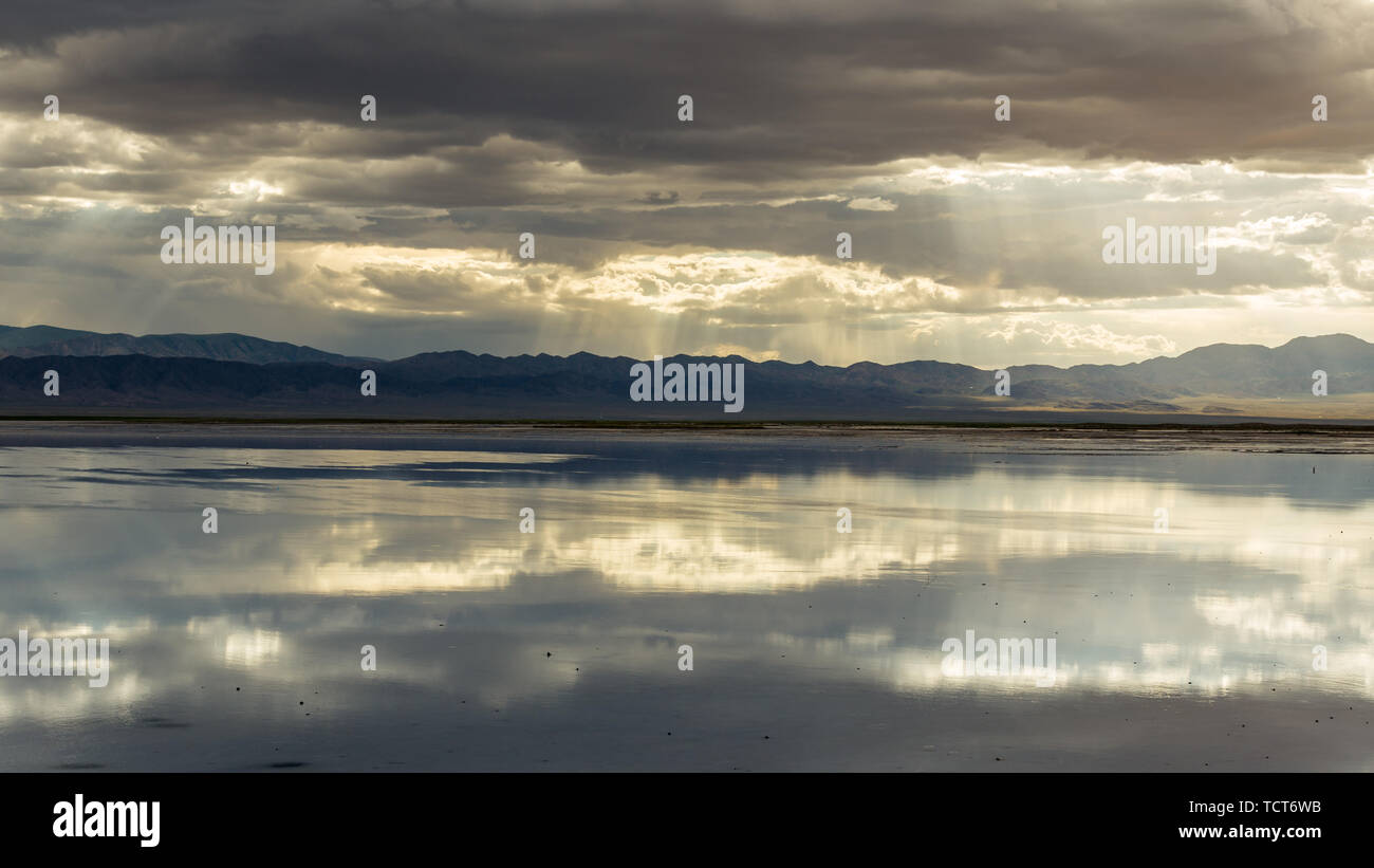 Ocean river light transportation system hi-res stock photography and ...